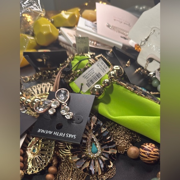 Jewelry | Jewelry Pulls | Poshmark
